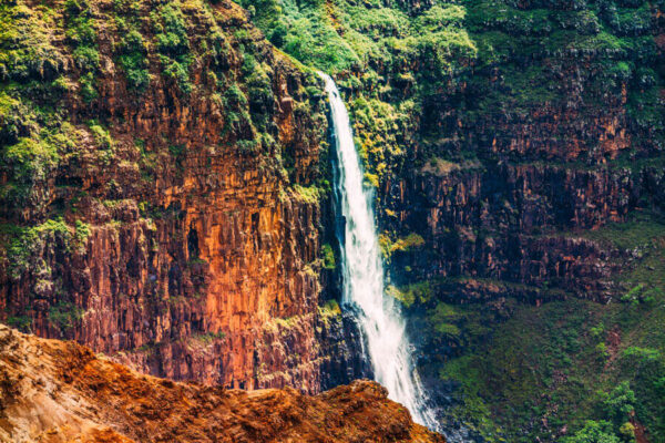21 Famous Hawaiian Landmarks Of Hawaii - Nomads Unveiled