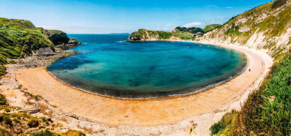 10 Beautiful Beaches In Dorset, UK To Visit - Nomads Unveiled