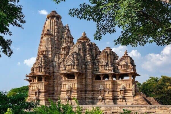 25 Famous Indian Monuments And Landmarks In India To Visit