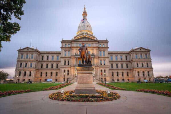 20 Interesting And Fun Facts About Michigan [Explained]