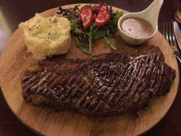 30 Traditional And Good Canadian Food In Canada To Try