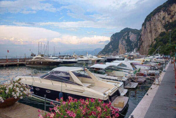 10 Best Beaches In Capri [Not To Miss] - Nomads Unveiled