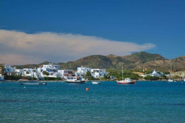 25 Best Beaches In Milos Greece To Visit - Nomads Unveiled
