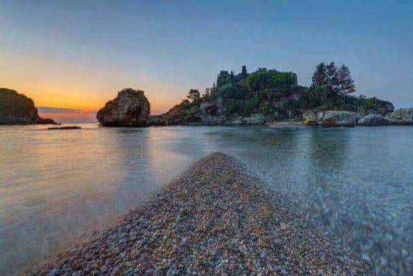 20 Best Beaches In Catania, Sicily For Beach Vacation - Nomads Unveiled