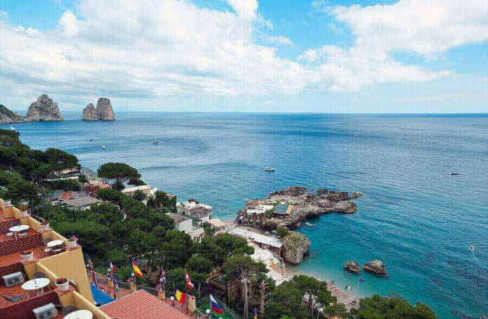 10 Best Beaches In Capri [Not To Miss] - Nomads Unveiled