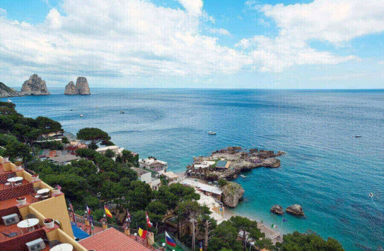 10 Best Beaches In Capri [Not To Miss] - Nomads Unveiled