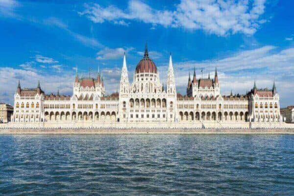 25 Interesting And Fun Facts About Budapest, Hungary [Explained]
