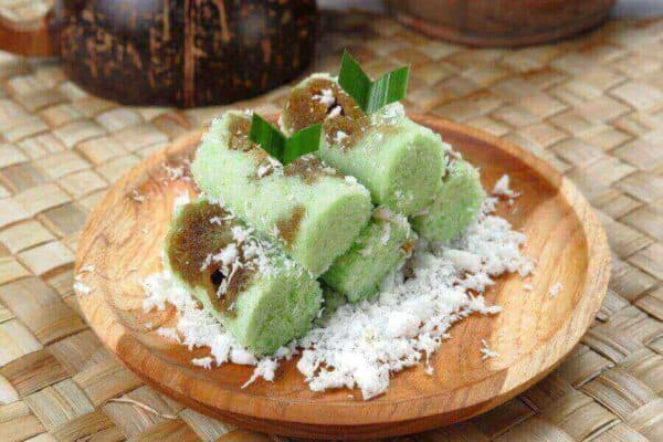 25 Traditional Indonesian Desserts And Cakes You Have To Try
