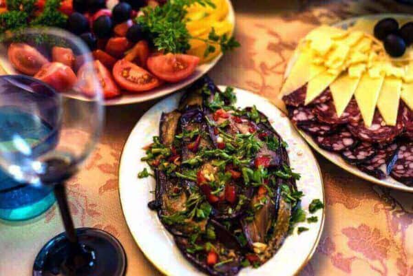 20 Famous Sri Lankan Food In Sri Lanka To Try