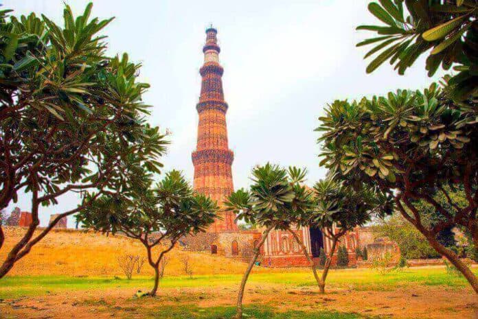 25 Famous Indian Monuments And Landmarks In India To Visit