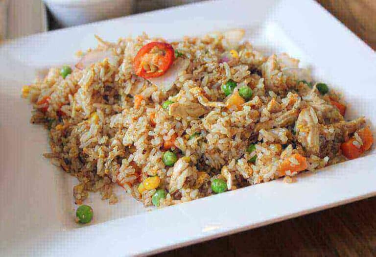 20 Traditional Burmese Food In Myanmar: Best Food Of Burma - Nomads ...