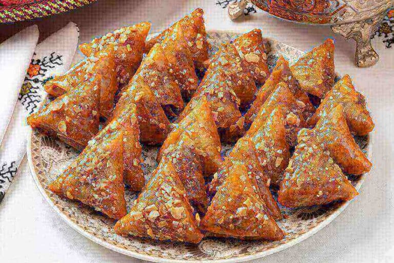 15 Moroccan Desserts And Sweets In Morocco - Nomads Unveiled