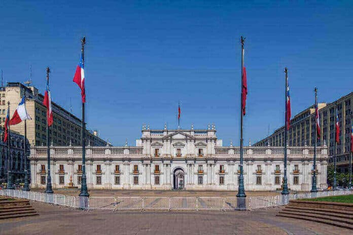 20 Famous Landmarks in Chile to Visit - Nomads Unveiled