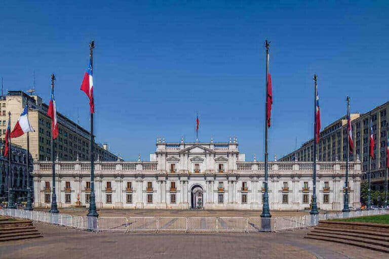 20 Famous Landmarks in Chile to Visit - Nomads Unveiled