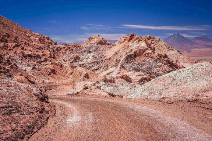 20 Famous Landmarks in Chile to Visit - Nomads Unveiled
