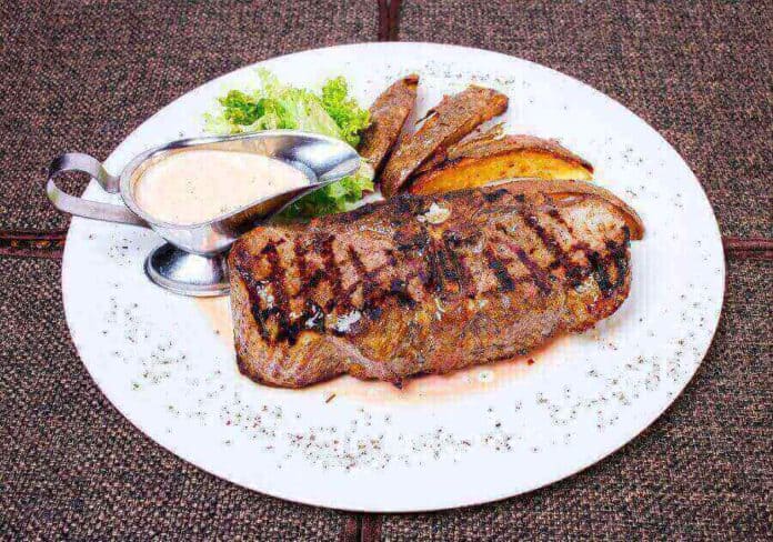 30 Traditional And Good Canadian Food In Canada To Try