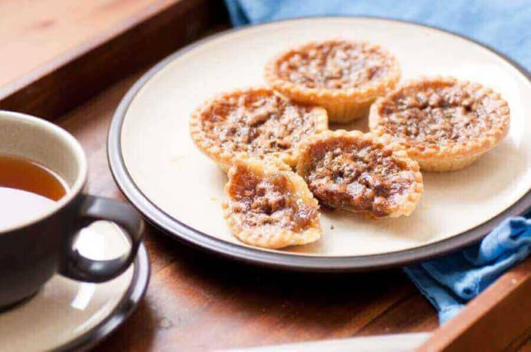 16 Best Canadian Snacks From Canada You Have To Try