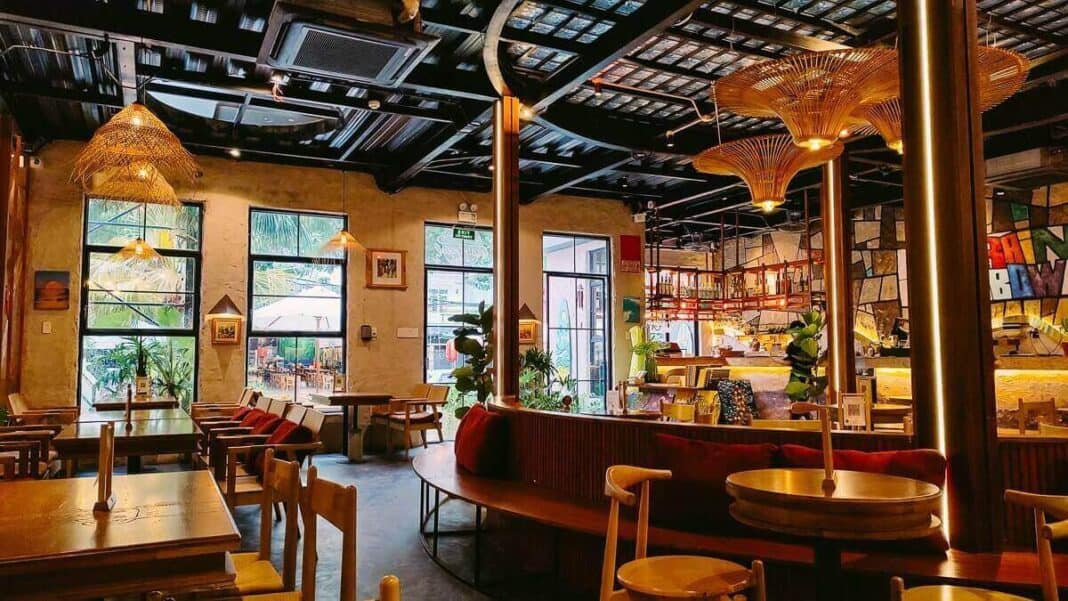 Da Nang Foodie Guide: 16 Restaurants I Tried In Da Nang - Nomads Unveiled