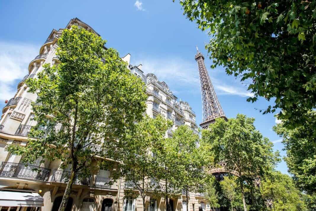 Where to Stay In Paris For First Time: The 5 Best Districts And Areas ...